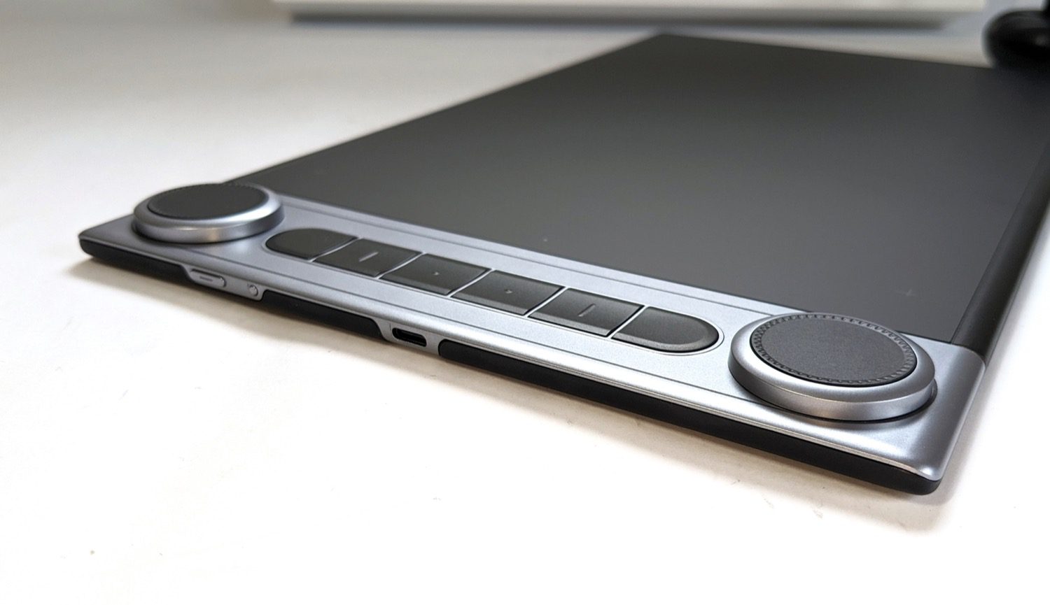 Hands-on Review of the Huion Inspiroy Dial 2 Digital Tablet